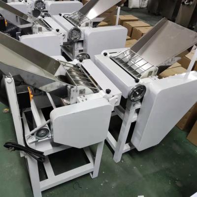 中国 電気Adjustable Noodle Making Machine Roller Length 25cm 販売のため
