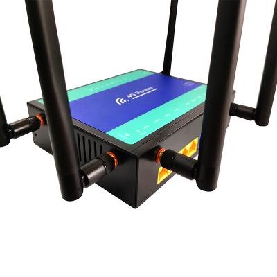 Cina Wireless 4G LTE CPE Router WiFi sbloccato 1200Mbps Gigabit Openwrt PCIE Slot in vendita