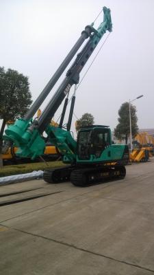 中国 リモート制御のピーリングリグマシン 最大引力100kNと全体的な機械品質48T 重量基礎掘削用 販売のため