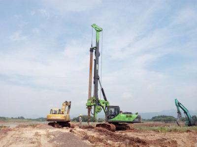 China 52m Tiefe gebohrte Stapel-treibende Maschine mit Drehmoment CAT Chassis Construction Pile Rigs KR150C 150 kN.m zu verkaufen