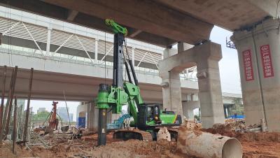 Cina Perforazione d'accatastamento idraulica rotatoria Rig Machine KR300DS Max. Drilling Diameter dell'altezza libera bassa 2000mm Max. Drilling Depth 35m in vendita