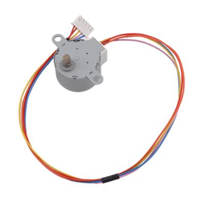 Cina Il motore passo a passo a magnete permanente a basso rumore 30BYJ46 con la I ha tagliato l'angolo $0.8~3/unit di punto °/82.25 dell'asse 12V 7,5 in vendita
