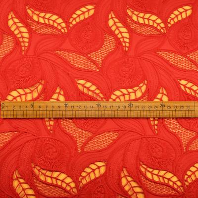 中国 水溶性のレース100%のポリエステル白い刺繍アイレット レースのトリムを飾りなさい 販売のため