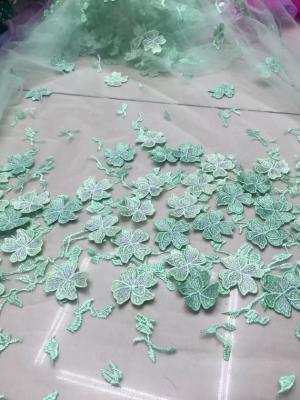 Cina Il tessuto francese del pizzo della rete di nozze della farfalla 3D, adatta a tessuto nuziale 125 del pizzo il cm largamente in vendita