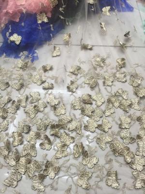 Cina Il tessuto francese del pizzo della rete di nozze della farfalla 3D, adatta a tessuto nuziale 125 del pizzo il cm largamente in vendita