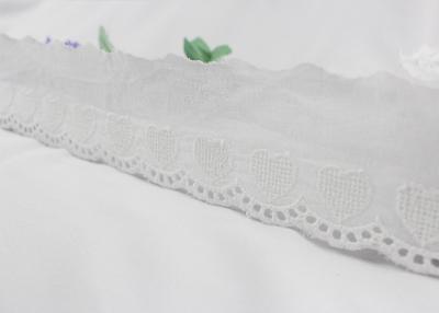 Cina Disposizione del pizzo ricamata bianco del cotone per il calzino della ragazza della primavera con il bordo smerlato in vendita