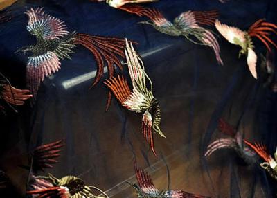 Cina Tessuto ricamato per i vestiti, tessuto nuziale del pizzo di Phoenix Tulle del pizzo dall'iarda in vendita