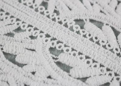 Cina Progettazione di morte ricamata di applique di Venezia della guipure del collare del pizzo della parte posteriore di cotone per l'abito in vendita