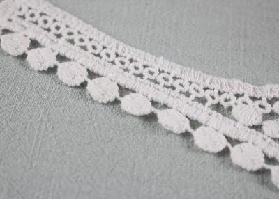 Cina Progettazione di morte ricamata di applique di Venezia della guipure del collare del pizzo della parte posteriore di cotone per l'abito in vendita