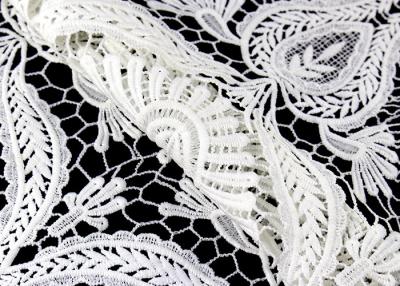 Cina Il tessuto pesante del pizzo del poliestere di Embroidey con l'azo della guipure DTM di Venezia del francese libera in vendita