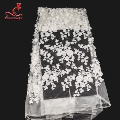 China 3d branco bordou a tela do laço para o vestido de casamento com rede de nylon elástica à venda