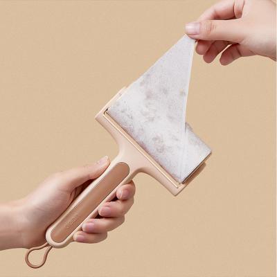 China Reusable Lint Brush Roller Sticky Lint Remover Pet Hair Remover Roller for sale