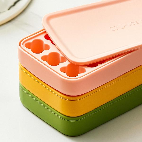 Quality Resuable Four Leaf Clover Personalized Silicone Ice Cube Mold 4 Colors for sale