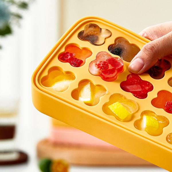 Quality Resuable Four Leaf Clover Personalized Silicone Ice Cube Mold 4 Colors for sale