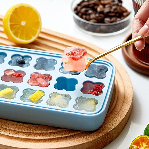 Quality Resuable Four Leaf Clover Personalized Silicone Ice Cube Mold 4 Colors for sale