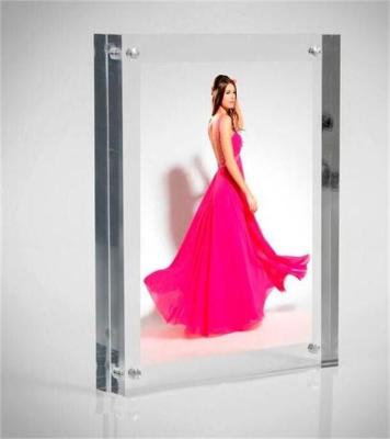 China Magnetic Acrylic Frame 4x6, Magnet Connecting Acrylic Photo Frame for sale