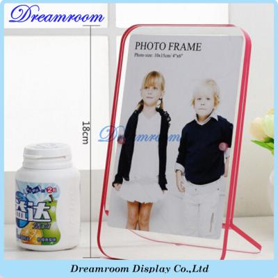 China Desktop Display with Gift Box Package Acrylic Picture Frame for sale