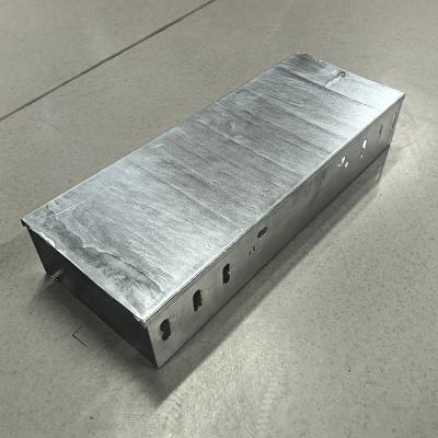 Cina Alta resistenza alla corrosione Zinc Dip Coated Cable Tray Acciaio Galvanizzato 1.0mm-2.5mm in vendita