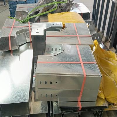 China 2m-6m lengte gegalvaniseerde kabelbak aanpasbaar Te koop