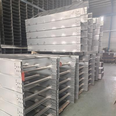 China Hot-dip Galvanized Perforated Cable Tray with 30-500mm Side Rail Height and Light/Medium/Heavy Duty Load Capacity for sale