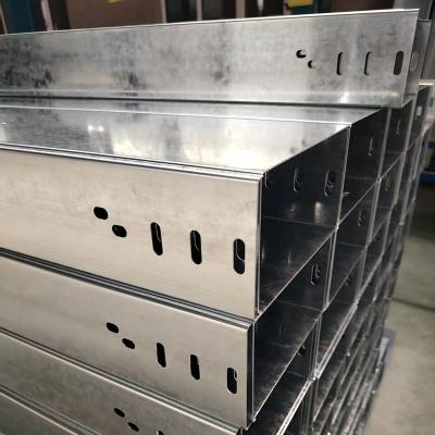 China Wire Trough Galvanized Cable Tray Hot Dip Finish With Cover Plate Support Hanger Kit for sale