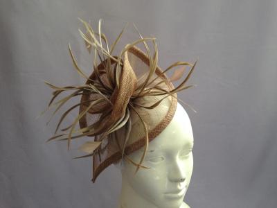 China Brown / Ivory / Navy / Yellow Ladies Fascinator Hats With Feathers Trimming For Wedding for sale