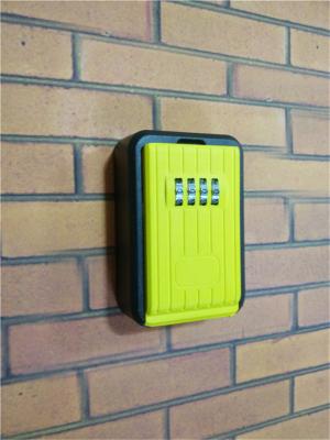 China 4 Digit Dialing Outdoor Key Safe Lock Box Weatherproof Wall Mounted for sale