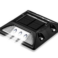China IP68 Solar LED Road Studs 110x115x22.5mm High Visibility Long Working Time Deck Lights for sale