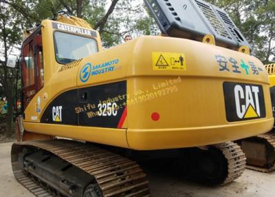 Cina Caterpillar 325C ha utilizzato la macchina dell'escavatore 2014 anni con la capacità del secchio 1.2m3 in vendita
