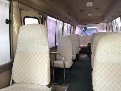 Cina 7.50R16 Tiro LHD dei bus 23 - 30 del sottobicchiere di Toyota usato prezzo di sconto del motore da 1 hertz dei sedili azionamento della direzione del bus in vendita