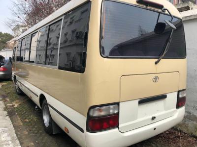 Cina 7.50R16 Tiro LHD dei bus 23 - 30 del sottobicchiere di Toyota usato prezzo di sconto del motore da 1 hertz dei sedili azionamento della direzione del bus in vendita