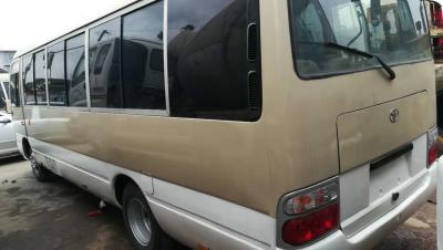 Cina Il sottobicchiere di lunghezza Buses7.50R16 Tiro 30 della seconda mano di Toyota dei 7 tester mette il motore a sedere 1HZ in vendita