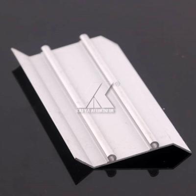 Cina 6063 serie della porta di profilo di rivestimento di alluminio del mulino personalizzano la dimensione per la porta a battenti in vendita