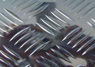 China 5 bars 1060 aluminum tread plate for truck flooring manufacture for sale