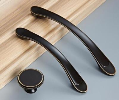 Cina Sistema in lega di zinco di placcatura della maniglia di porta PVD, macchina ibrida di metallizzazione sotto vuoto in vendita