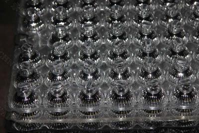 Cina L'evaporazione termica di alluminio verticale che ricoprono Uni, la t di capacità elevata e la produttività Vacuum Metallizer in vendita