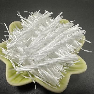 China Formulário Bunchy torcido de rachamento forte 500T dos PP da resistência fibra cinzenta para o assoalho industrial à venda
