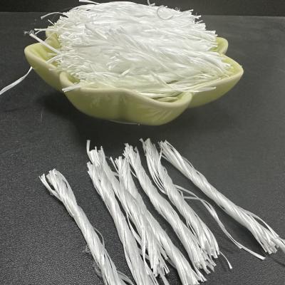 China Formulário Bunchy torcido de rachamento forte 500T dos PP da resistência fibra cinzenta para o assoalho industrial à venda