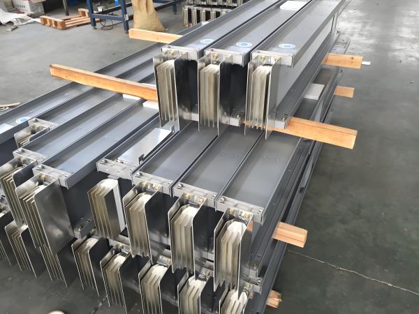 Quality IP66 Plug In Busway 100A 250A 400A 630A Dense Electrical Busbar for sale