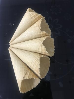 中国 380ボルトの7-8kg/H LPGの消費が付いている自動アイスクリーム・コーン機械 販売のため