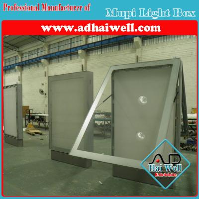 China Outdoor Lateral LED Mupi Scrolling Light Box on Street for sale