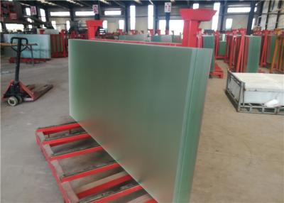 China Laag Glas 3.2mm van het Ijzerzonnepaneel de Toepassing van de DikteElektriciteitsopwekking Te koop