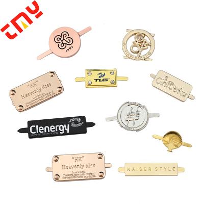 China Custom Metal Fashion 3D Logo Tag Labels Zinc Alloy Chrome Badges For Handbags And Garment for sale