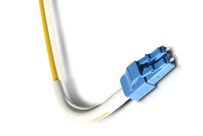 Cina Lo Sc a fibra ottica duplex UPC dello stivale di angolo del cavo di toppa di MP millimetro 90 rattoppa il cavo LSZH 3.0mm in vendita