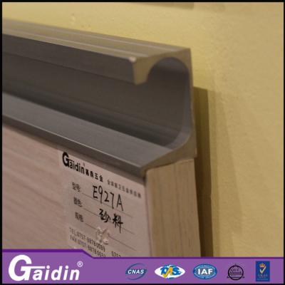 China kitchen accessories dresser powder coated foggy siver aluminum furniture handle for sale