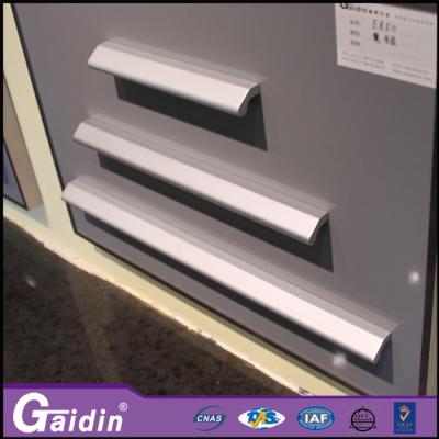 China wardrobe interior anodized foggy siver aluminum furniture handle for sale
