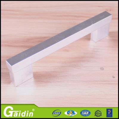 China Kitchen cabinet accessories 2016 furniture handle with different size for sale