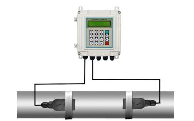 China High Accuracy IP68 Transit Time Ultrasonic Flow Meter For Water And Gas Bidirectional for sale