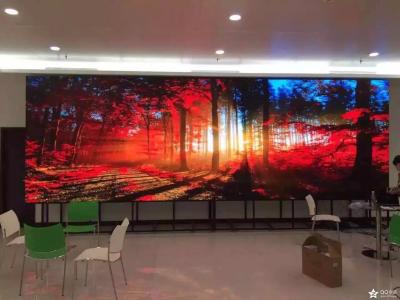 China Armário alugado de anúncio interno do ferro da placa de exposição P5 do diodo emissor de luz IP21 à venda