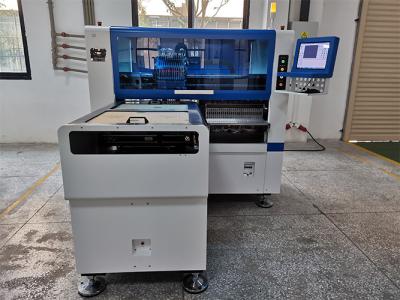 Cina La linea LED di SMT accende la fabbricazione degli alimentatori della macchina 28PCS per l'elaborazione del PWB in vendita